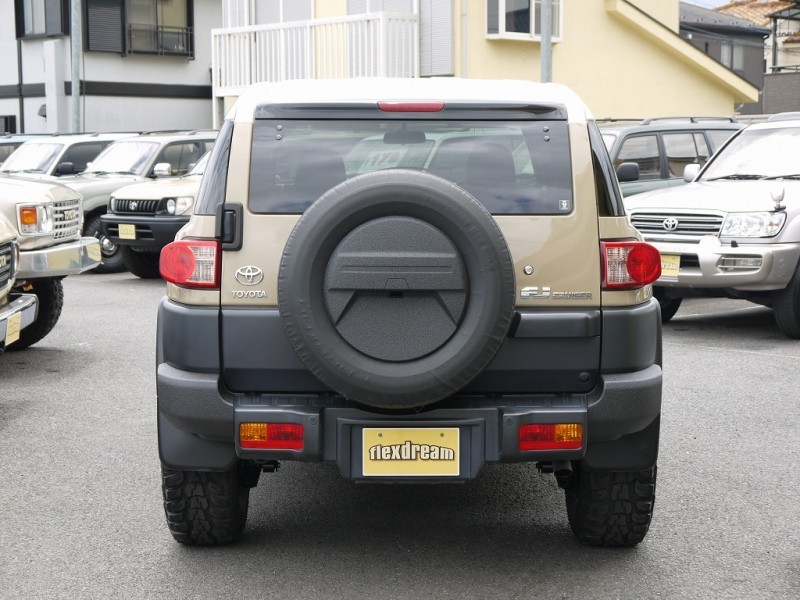 国内モデルFJクルーザーをトレイルチームスペシャルEd仕様に各所ブラックLINE-X塗装カスタム！ | LINE-X Auto Japan