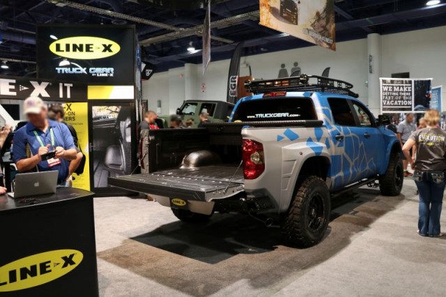 SEMAショー2016 LINE-Xカスタム車両 全塗装からワンポイントまで画像タップリ紹介！ | LINE-X Auto Japan