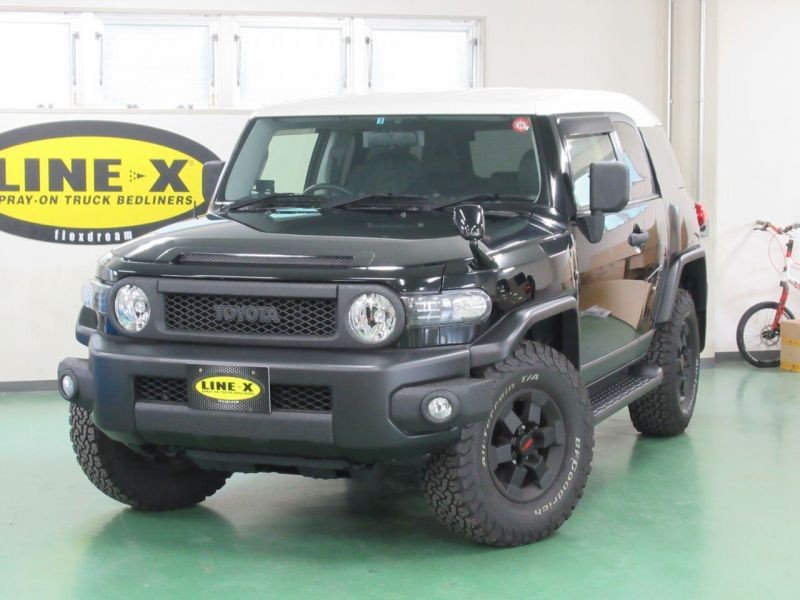 FJクルーザー 特別仕様車 ファイナルエディションスタイル 各所マットブラックLINE-X塗装カスタム！ | LINE-X Auto Japan