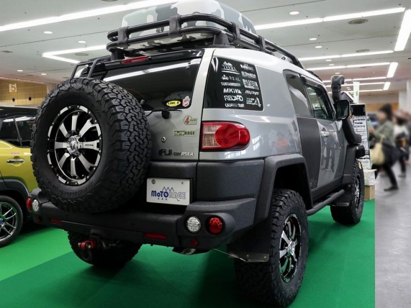 FJクルーザー リフトアップ×LINE-Xカスタム byモトレージ 大阪オートメッセ2018出展車 | LINE-X Auto Japan